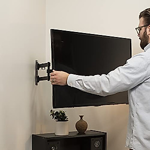 VIVO Corner TV Wall Mount for 32 to 70 inch LCD LED Plasma Flat Screens, Full Motion Articulating Bracket, VESA up to 600x400, MOUNT-CR70C