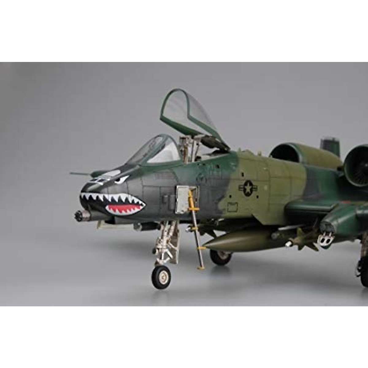 Hobby Boss A-10 Thunderbolt II Airplane Model Building Kit