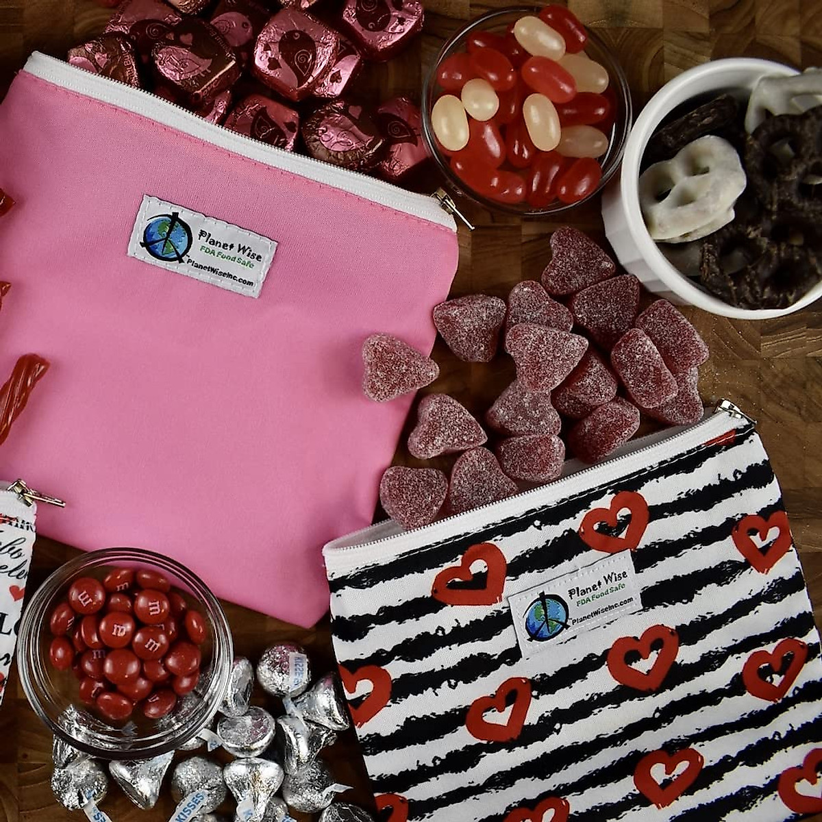 Planet Wise Reusable Sandwich Bags | Printed Zipper Snack Storage On The Go | Dishwasher Safe for Easy Cleanup | Water Resistant Mess Free Solution for Toddler Snacks | 7" x 7.5" (Black)