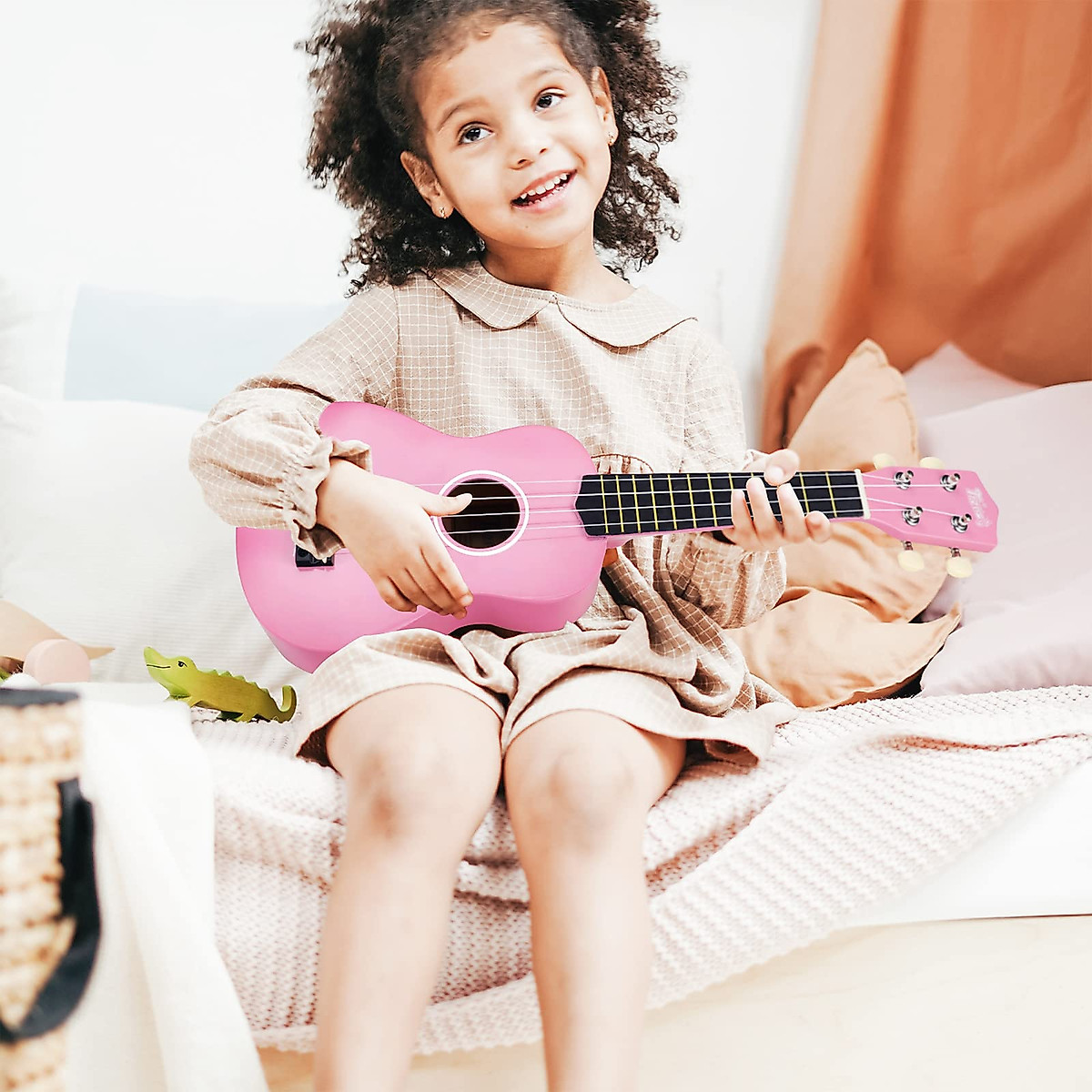 Trendy Soprano Ukulele for Beginners 21 Inch Hawaiian Wood Ukelele for Adult Student Starter (Pink)