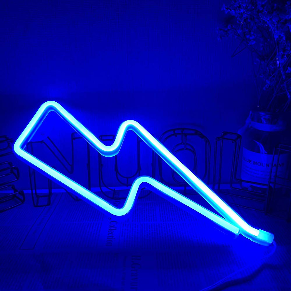 Blue Lightning Bolt Wall Light,LED Lightning Bolt Neon Sign Decor Light Wall Decor for Christmas,Birthday party,Kids Room, Living Room, Wedding Party Decor