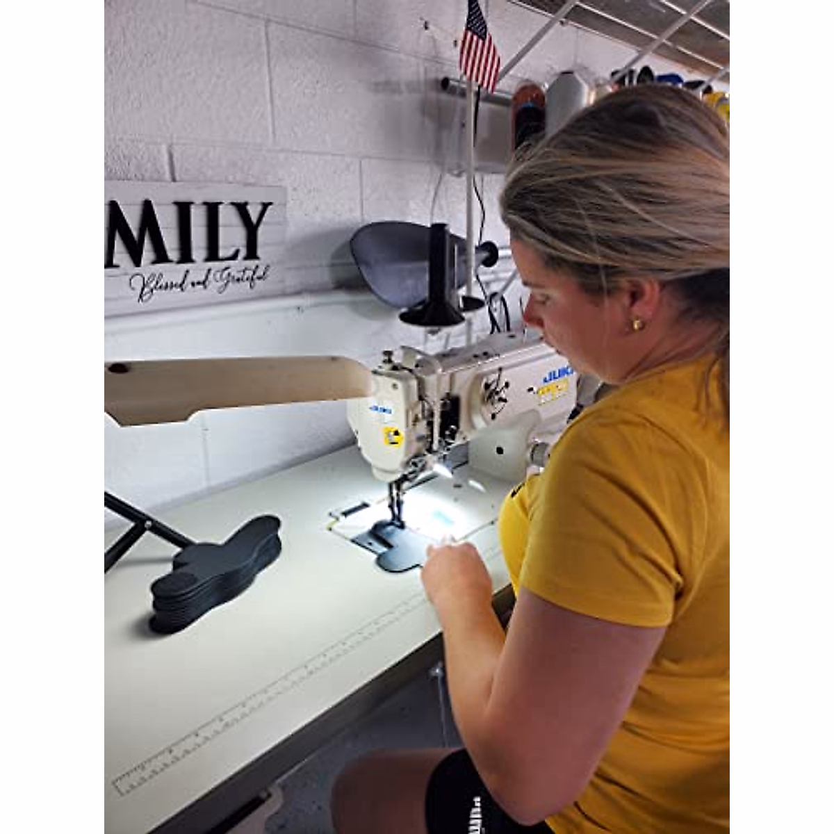 Stethoscope Holder pro with Clip,Handmade in USA Genuine Leather .Perfect for Physicians, Nurses, EMT, Medical Nursing Student. No More Neck Carrying, Work with Comfort (BLACK 1)