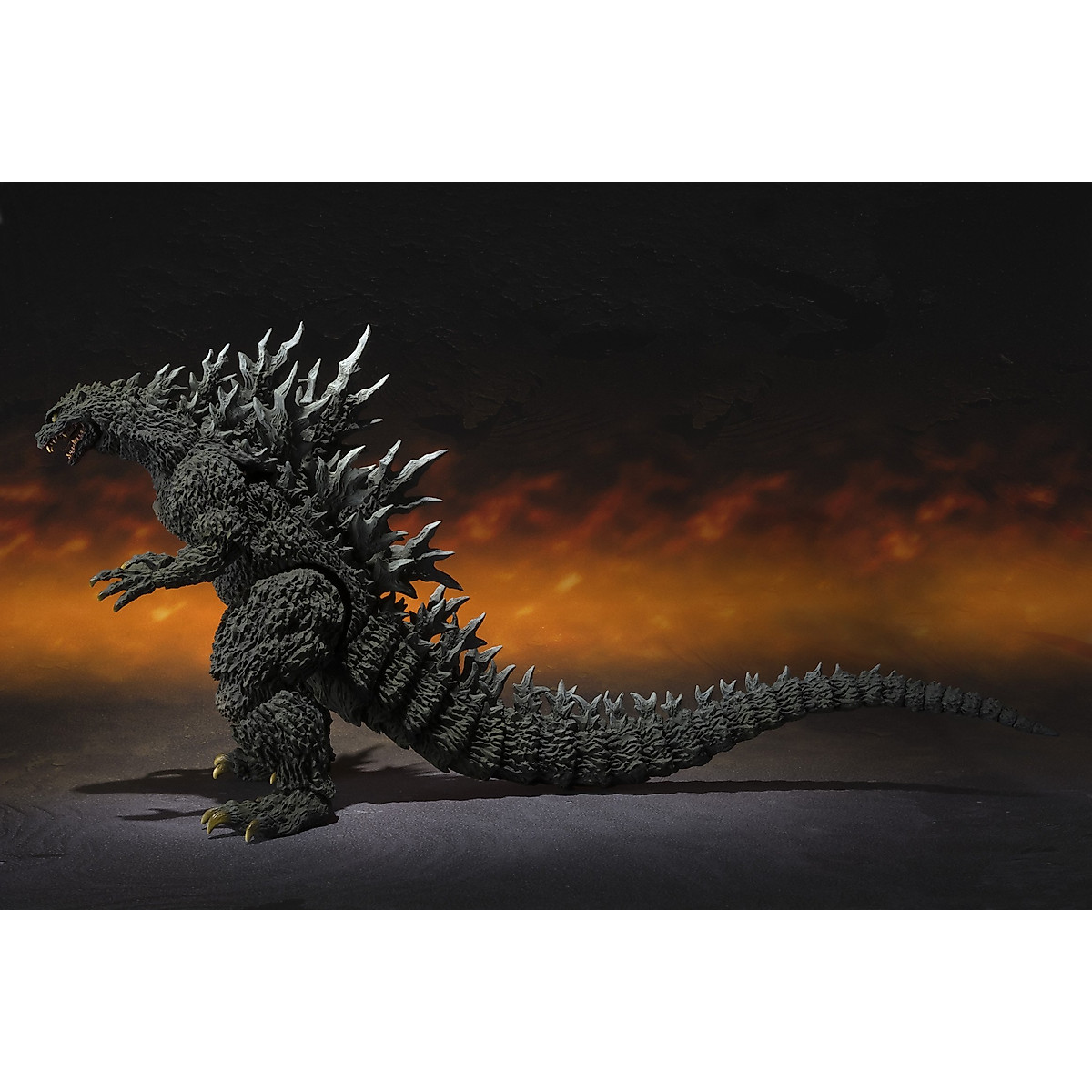 TAMASHII NATIONS Bandai MonsterArts Godzilla 2000 Millennium Special Color Version S.H. Figuarts Action Figure