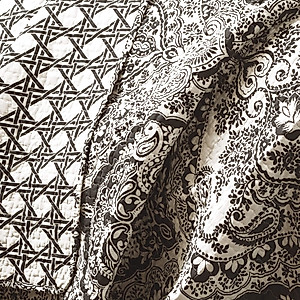 Lush Decor Aubree Quilt Paisley Damask Print Pattern Reversible 3 Piece Lightweight Bedding Blanket Bedspread Set - Full Queen - Black and White