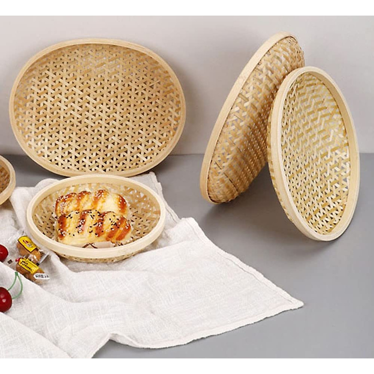 TimesFriend 100% Handwoven Flat Wicker Round Fruit Basket Woven Food Storage Weaved Shallow Tray Organizer Holder Bowl Decorative Rack Display Kids DIY Drawing Board (27cm/10.5")