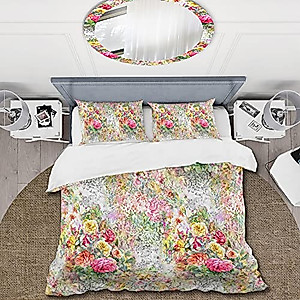 DESIGN ART Designart 'Red Yellow & Pink Flowers with Grunge Floral Background' Traditional Duvet Cover Set King