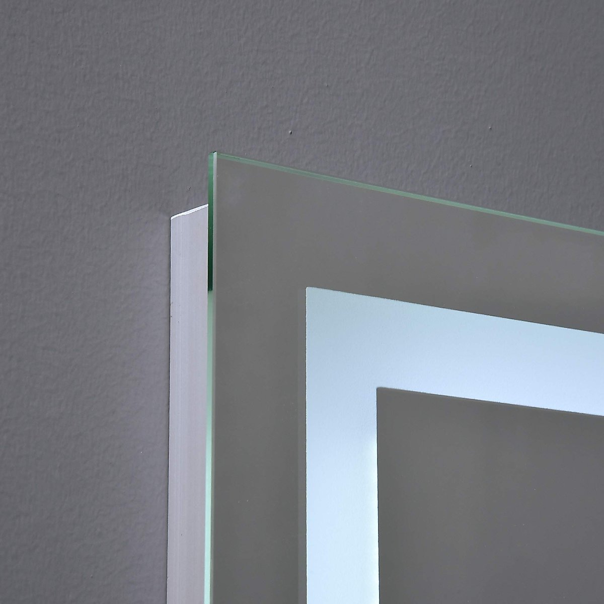 HOMCOM LED Bathroom Mirror Wall Mount Vanity Make Up Mirror with Dimmable Touch Switch Control and Defogger, Waterproof - 32" x 24"