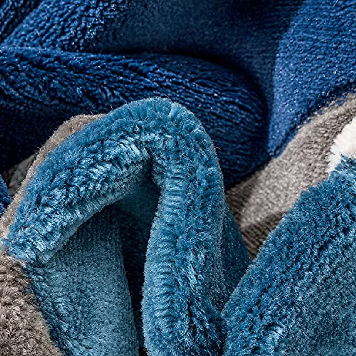 Well Woven Good Vibes Nora Blue Modern Geometric Stripes and Boxes 5'3" x 7'3" 3D Texture Area Rug, 5 ft 3 in x 7 ft 3