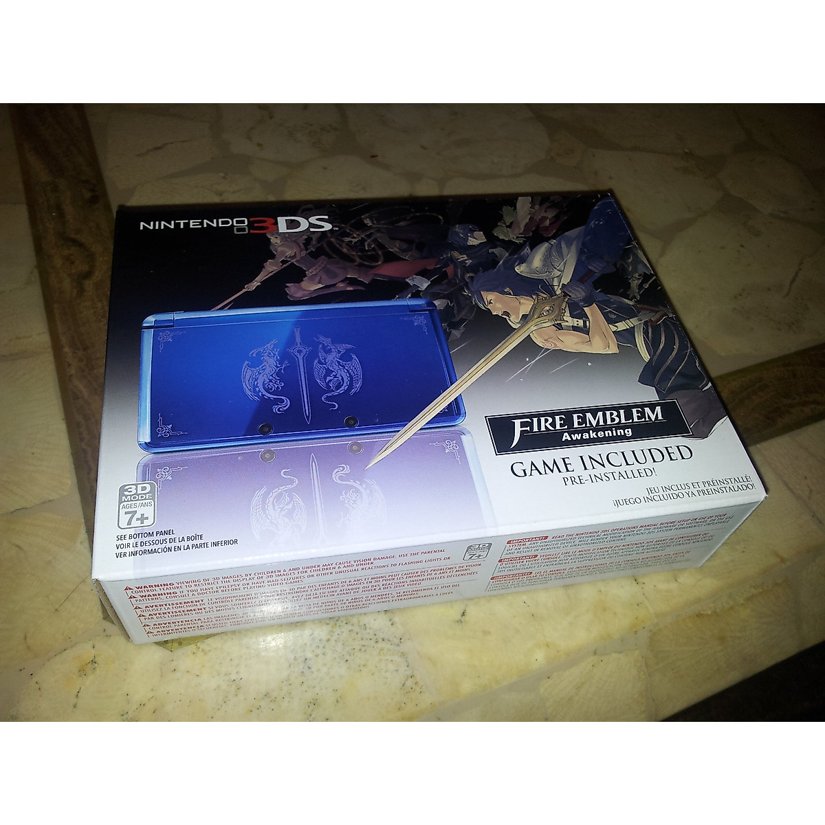 Nintendo 3DS Blue - Limited Edition with Fire Emblem Awakening Pre-Installed