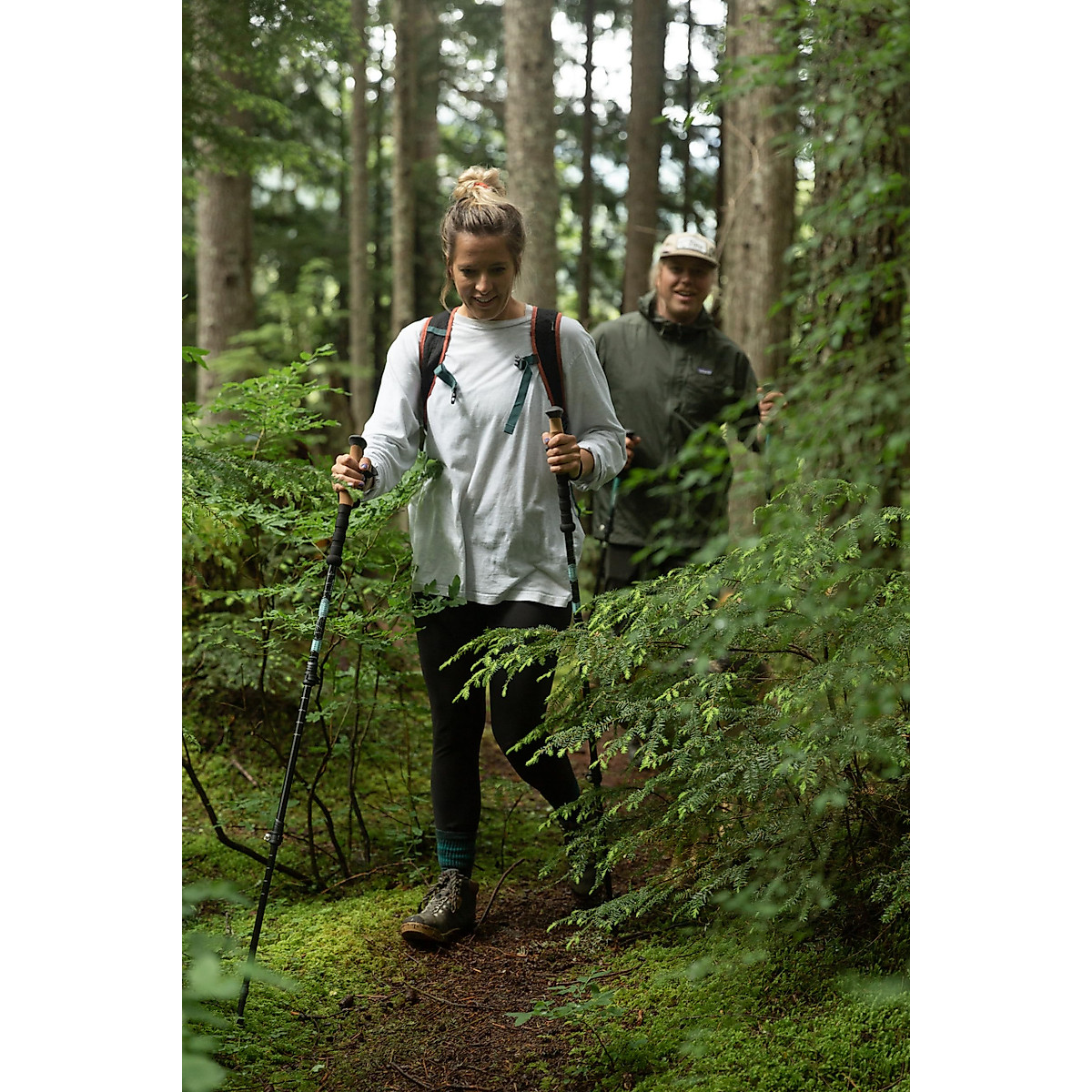 Cascade Mountain Tech Lightweight Aircraft-Grade Aluminum Trekking Poles with Extended Down Grip Plus Tip Kit, 2 Count (Pack of 1)