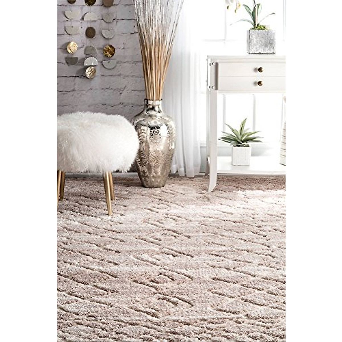 nuLOOM Vinita Moroccan Diamonds Shag Area Rug, 4' x 6', Light Beige
