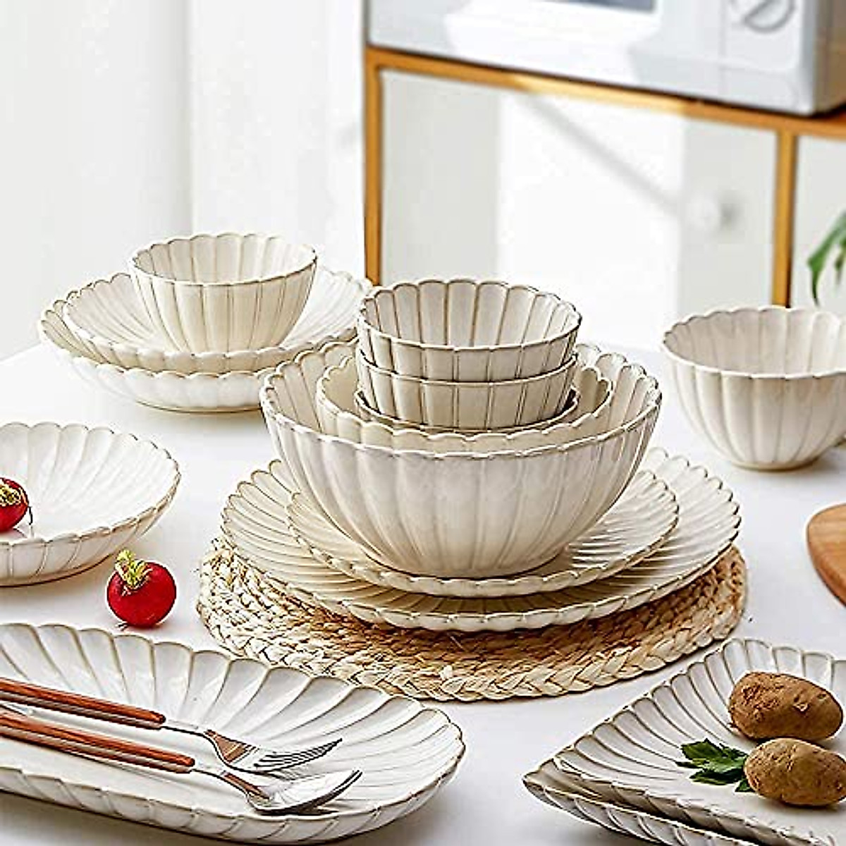 Porcelain Plate and Bowl Set,Dinnerware Set for Home or Special Restaurant, 26 Pcs Dinnerware Sets, Porcelain Tableware Set with Plates and Bowls, White Ceramic Dinner Set for Home Kitchen and Dinnin