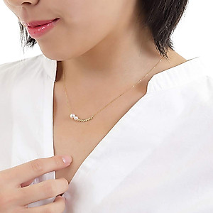 Japanese 4.5-5.5mm Akoya Cultured Pearl Pendant Necklace for Women with 18K Yellow Gold | Elegant Design Excellent Gift | Pearl Necklace