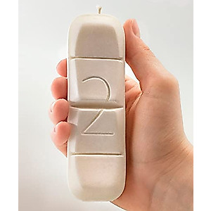 Xanax Pill Anti-Stress Soy Candle - Enjoy Natural Relaxation, Romantic Soft Glow, Impressive Realistic Detail. Aesthetic Home Decor, Living Room, Bedroom. Cute Funny Novelty Gift, 5.1 x 1.5