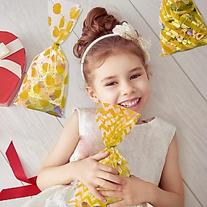 Aneco 100 Pack Gold Cellophane Bags Plastic Candy Bags Gift Bags Goodie Bags with Twist Ties for Valentine, Birthday, Gift Cookie Snack Packing Party Favor Supplies