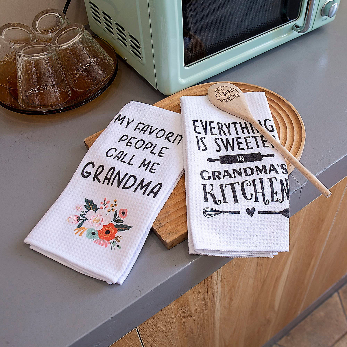 UNNESALT Grandma Gifts - Birthday Gifts for Grandma from Grandkids, Granddaughter, Grandson - New Grandma Gifts, Christmas Mothers Day Gift For Grandma - 20oz Tumbler