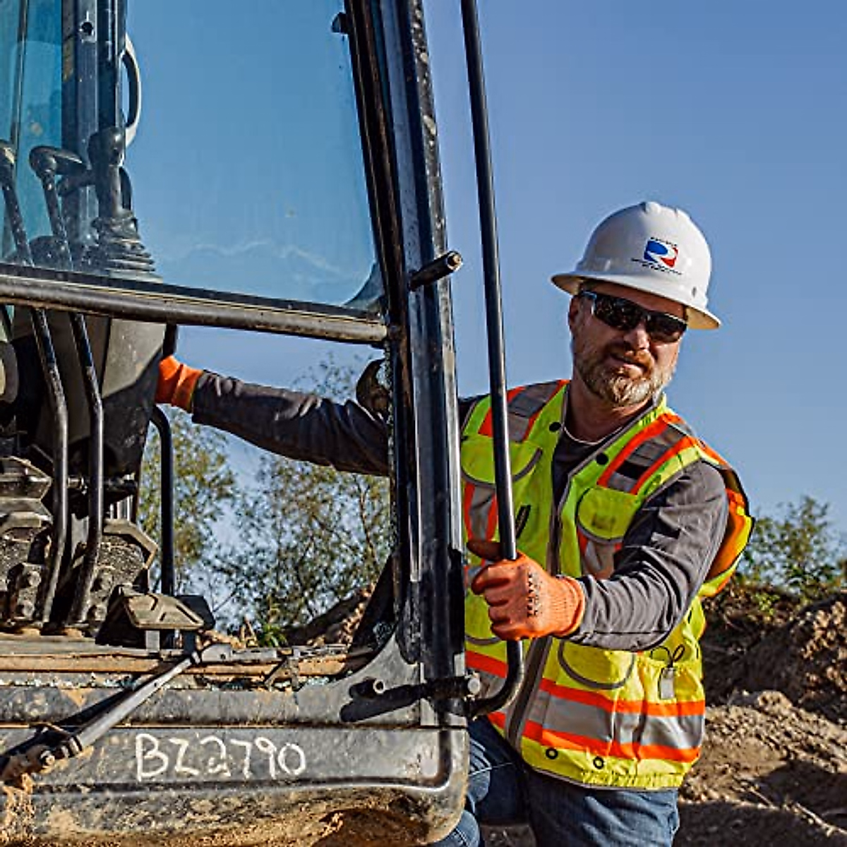 Radians SV55 Class 2 Heavy Woven Two Tone Engineer Vest with Padded Neck to Support Extra Weight in Cargo Pockets, Green, X-Large