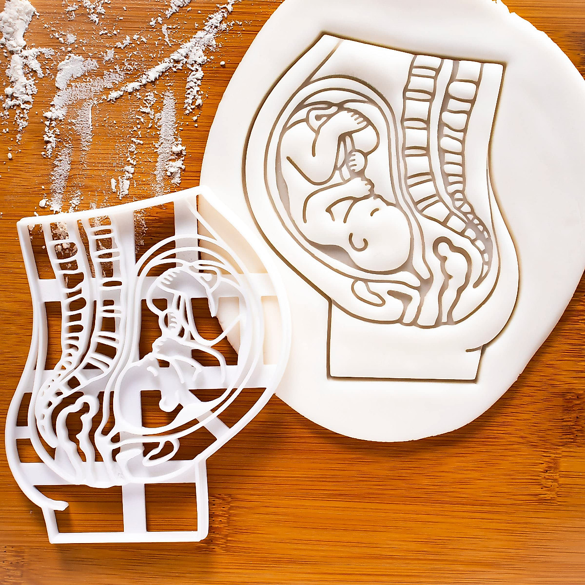 Pregnant Womb with Foetus cookie cutter, 1 piece - Bakerlogy