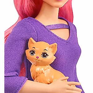 Barbie Dreamhouse Adventures Doll & Accessories, Travel Set with Daisy Doll, Kitten, Working Suitcase & 9 Pieces (Amazon Exclusive)