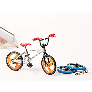 Grip and Tricks - Orange Finger BMX Freestyle with 2 Extra Toy Bike Wheels and 1 Finger Bikes Tool - Pack 1 Finger Toy for 6+ Years Old Kid