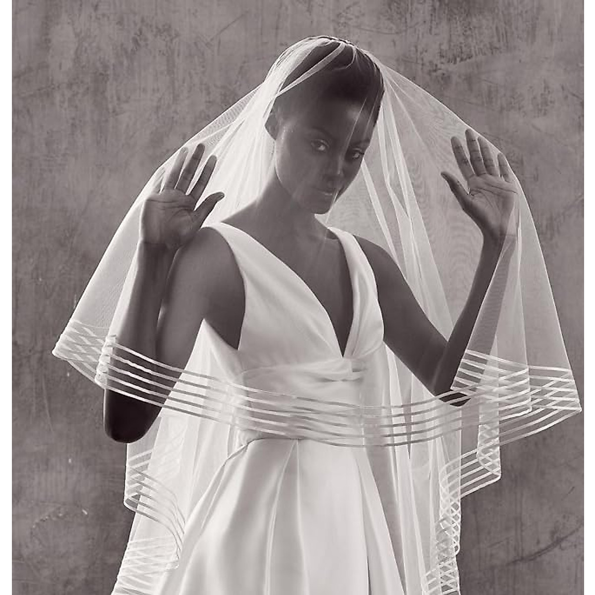 Passat French Lace Short Wedding Veil For Brides Ivory Lace Bridal Veil For Wedding Fingertip Length