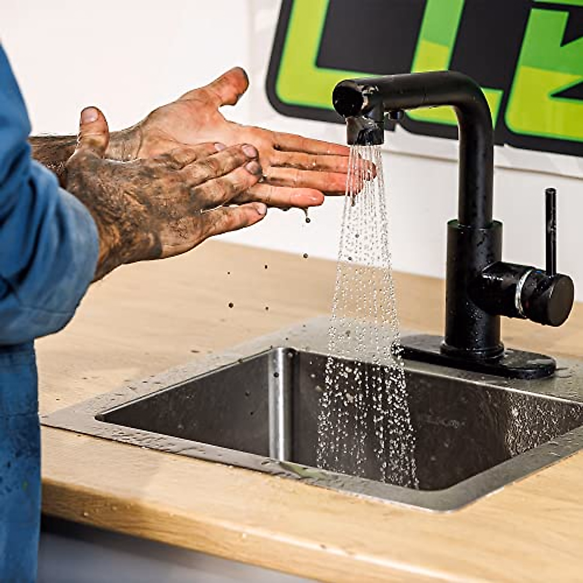 Grip Clean | Degreaser Hand Cleaner for Auto Mechanics - Dirt-Infused Liquid Hand Soap Absorbs Grease, Oil, & Odors. Natural Heavy Duty Pumice Soap with Moisturizing Ingredients. Lime Scented.