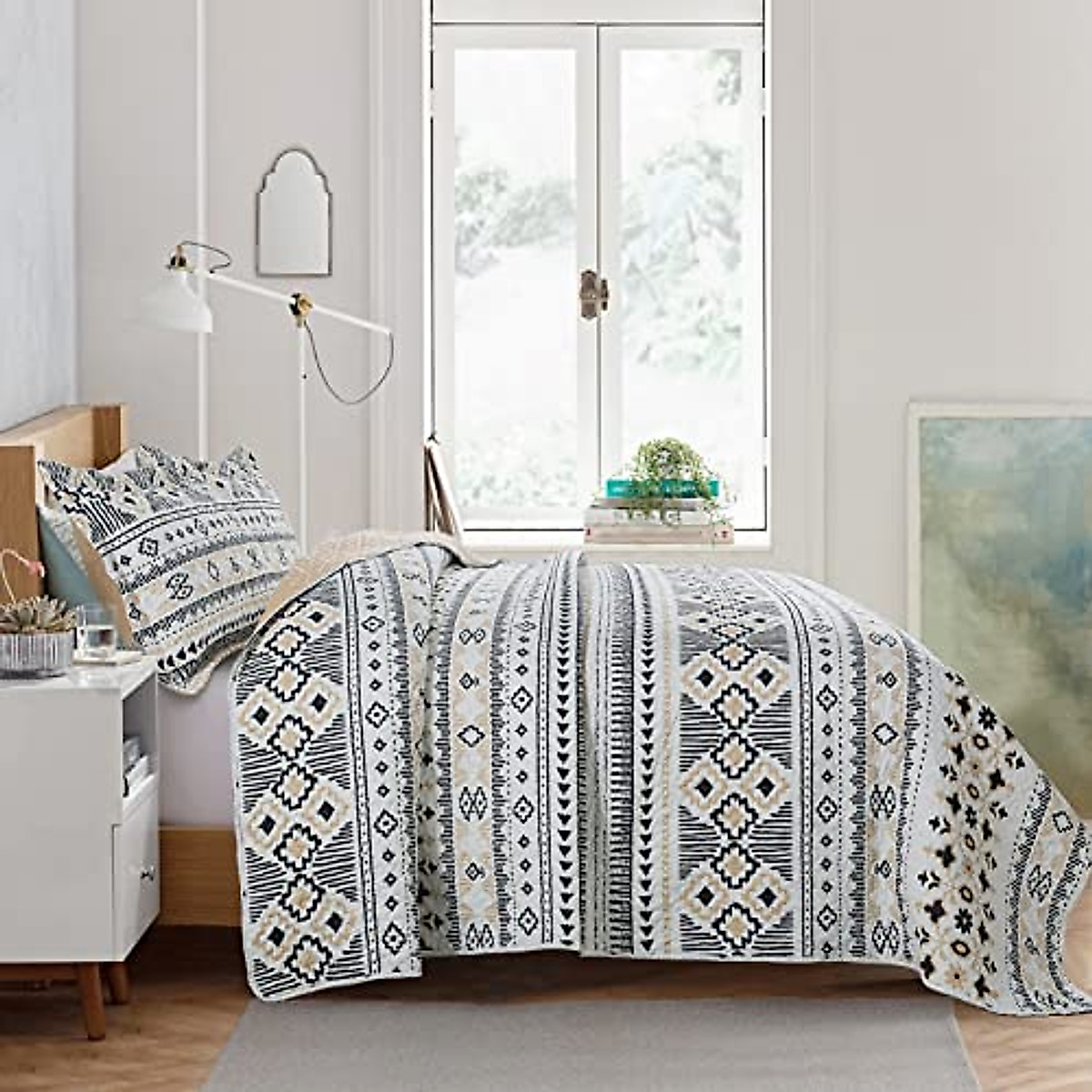 VAPUTAR King Size Quilt Bedding Set - 3 Pieces Soft Stripe Boho King Bedspread, All-Season Lightweight Reversible Coverlet Sets, Quilts King Size for Farmhouse Bedroom (Black/Beige)