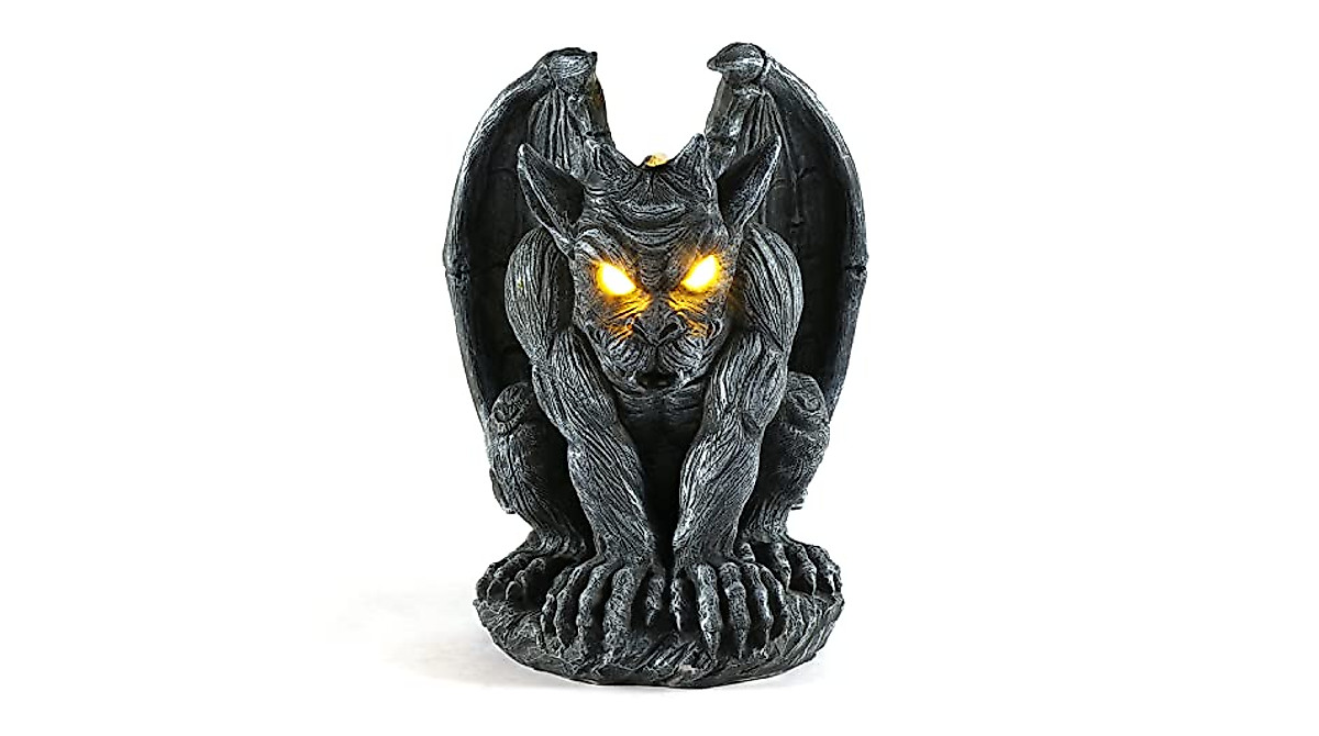 Winged Solar Gargoyle Statue: Light Up Your Garden Decor