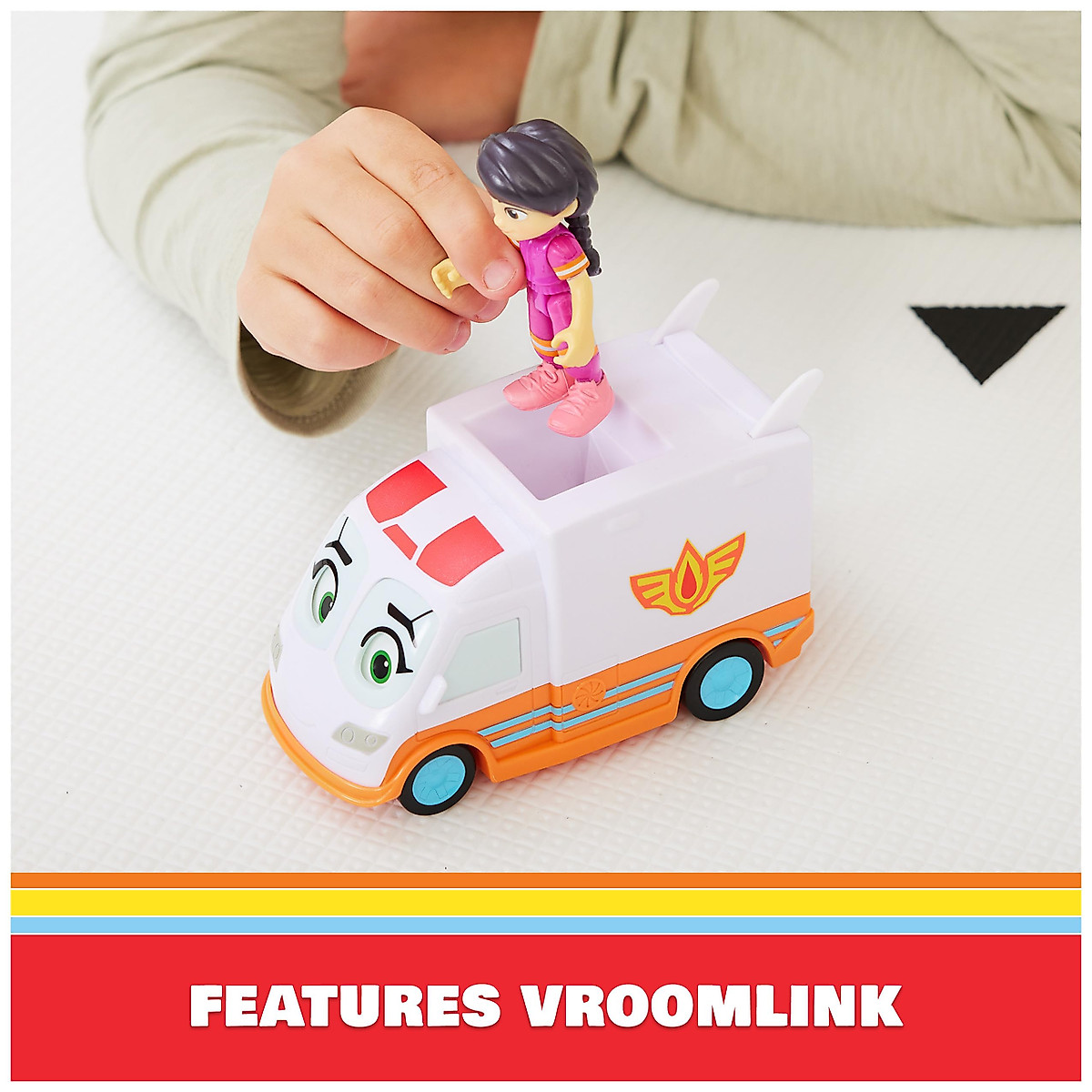 Disney Junior Firebuds, Violet and Axl, Action Figure and Ambulance Toy with Interactive Eye Movement, Kids Toys for Boys and Girls Ages 3 and up