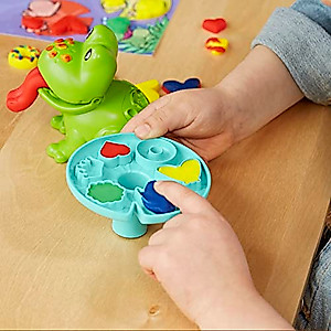 Play-Doh Frog ‘n Colors Starter Set with Playmat, Preschool Toys for 3 Year Old Girls & Boys & Up, Preschool Crafts Frog Toy & 4 Modeling Compound Colors