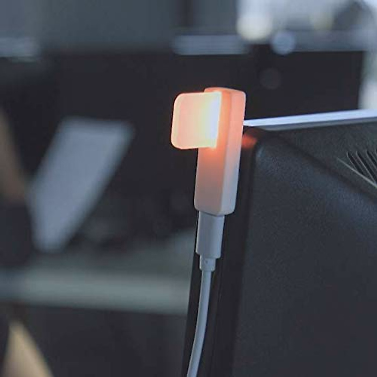 Luxafor Flag LED USB Busy Light Indicator (20 inch Cable)