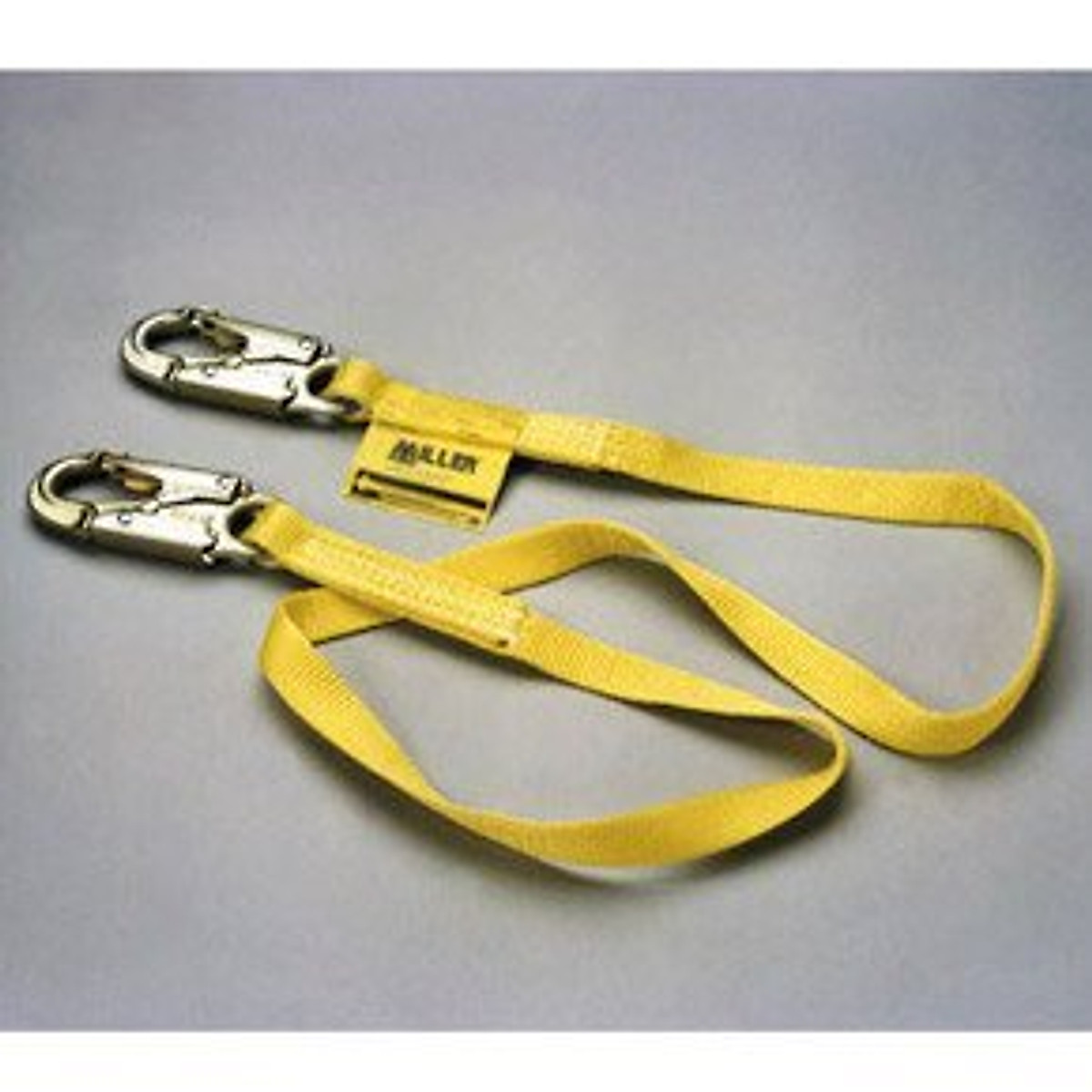 Honeywell 30' Rope Lifeline w/2 Locking snap Hooks, 1/2'' Nylon 201RLS-8/30FTWH