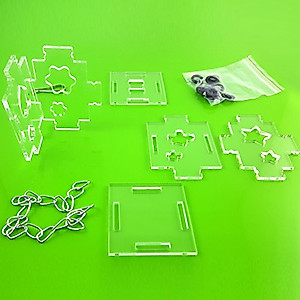 LIANCHI Parrot Creative Foraging Toy Feeder Bird Intelligence Growth Cage Acrylic Box Toys