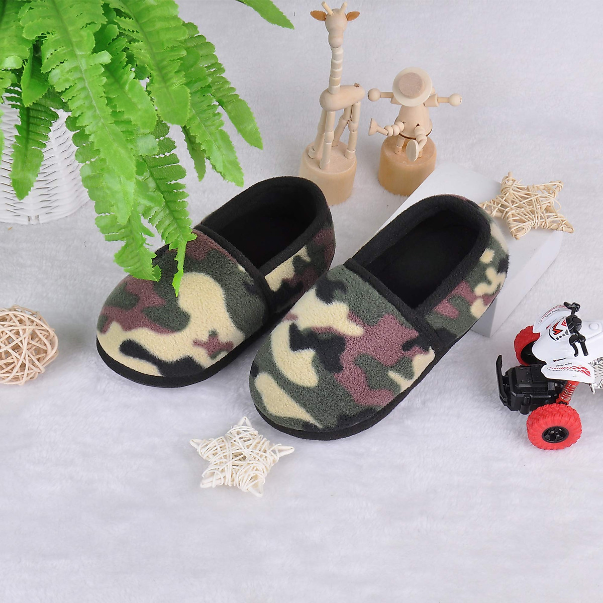 SIXXIN Camo Boys Slippers for Kids House Shoes Cozy Memory Foam Slippers Indoor Outdoor Boys Slippers Size 2 3