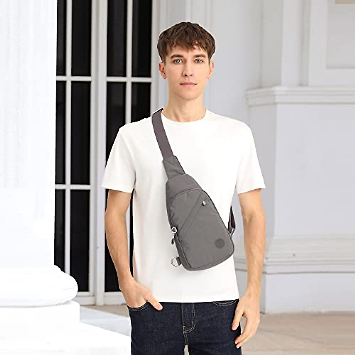 Crossbody Bags for Women, Crossbody Purse Bag, Sling Bag, Lightweight and Compact (Black)