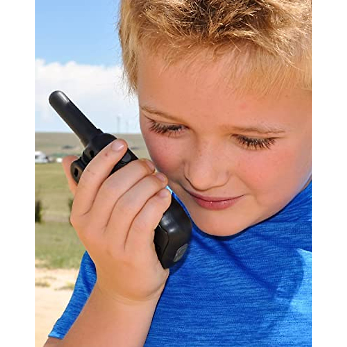 Wishouse Walkie Talkies for Kids Adults Rechargeable Long Range 4 Pack with 2 USB Chargers 12 Batteries,Family Walky Talky,Outdoor Camping Games Indoor Toys Birthday Xmas Gift for Boys Girls Children