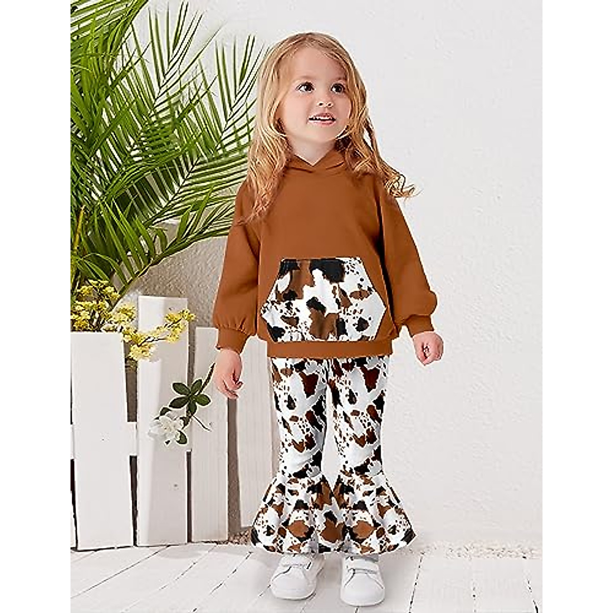 AGAPENG Baby Girl Cow Print Hoodie Sweatsuit - Long Sleeve Sweatshirt & Flare Pants - Fall Winter Clothes 12-18 Month Thanksgiving Outfit