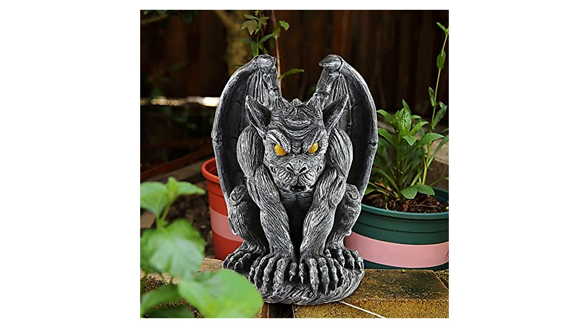 Winged Solar Gargoyle Statue: Light Up Your Garden Decor