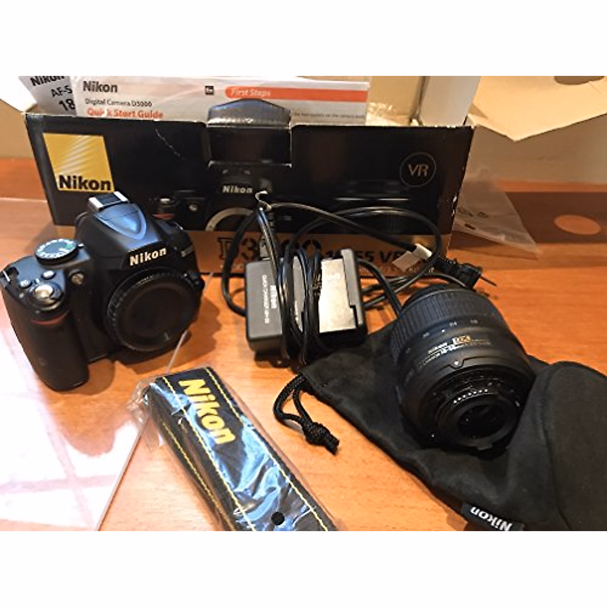 Nikon D3000 10MP Digital SLR Camera with 18-55mm f/3.5-5.6G & 55-200 AF-S DX VR Nikkor Zoom Lenses