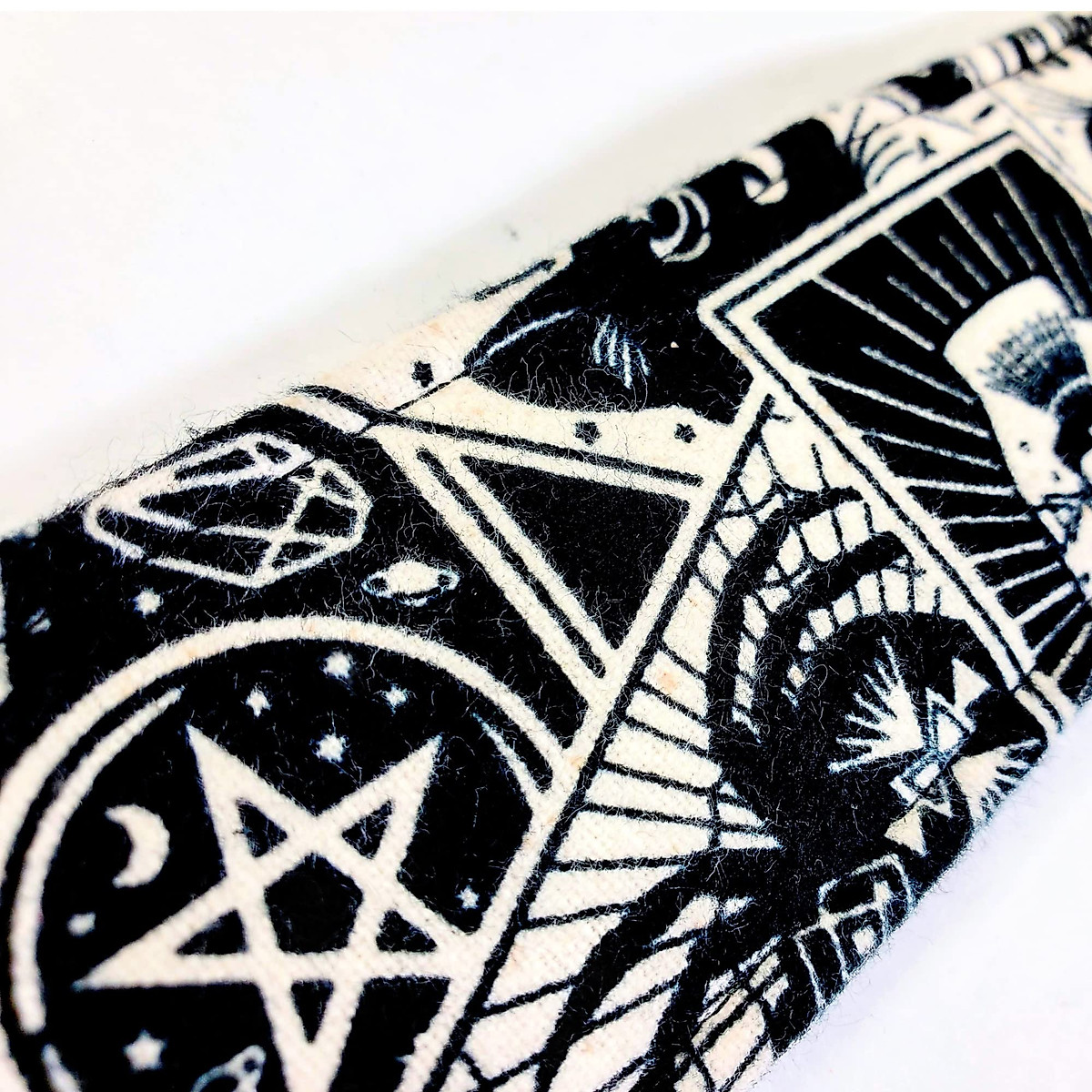 Pentagram Guitar Strap, Supernatural Genuine Leather Ends, Includes 2 Strap Locks & 1 Pick. Adjustable, Pick Pocket, For Bass, Electric & Acoustic Guitars Gift for Guitar Players Men, Women & Kids