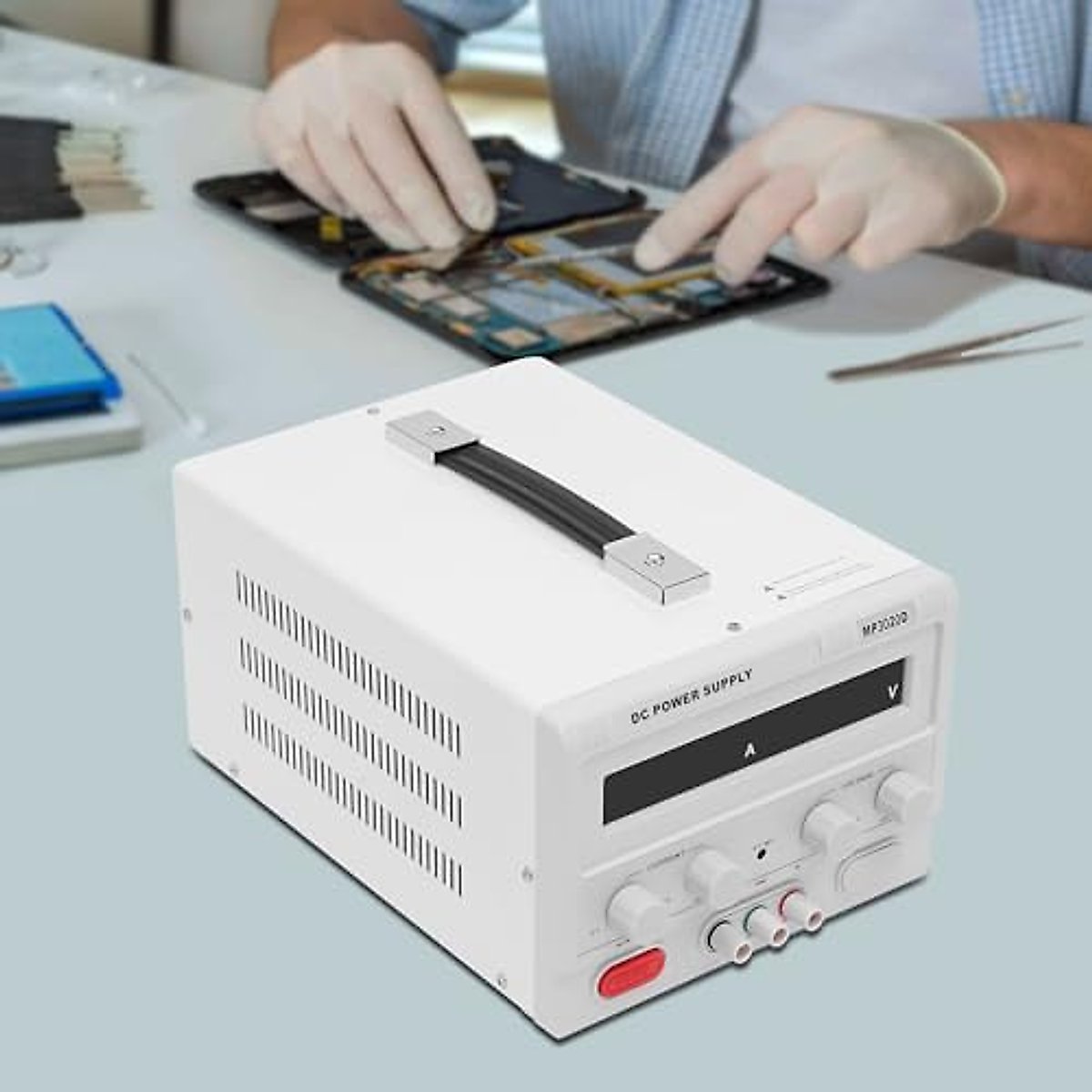 DC Power Supply Adjustable Bench Power Supply DC Regulated Power Supply 0-32V 0-20A with Intelligent Cooling 110V Input 0.1V 0.1A Display Precision Durable Portable Design for Laboratory Use