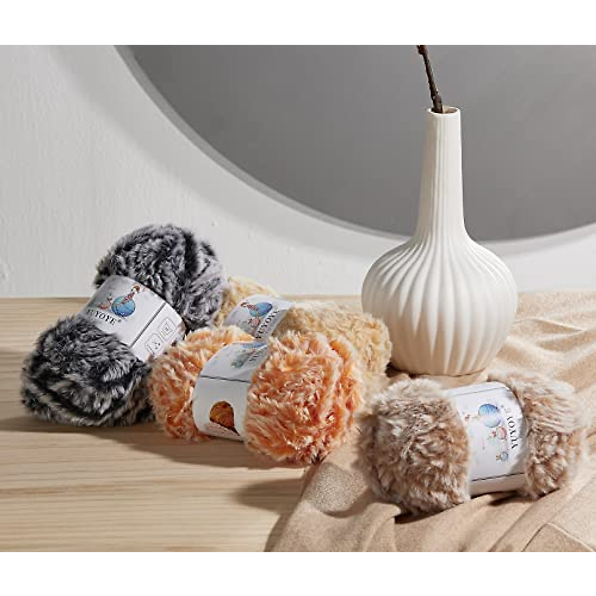 YUYOYE Super Soft Fluffy Fur Yarn for Crochet and Knitting, Faux Fur Thick & Quick Bulky Yarn (700-Ginger)