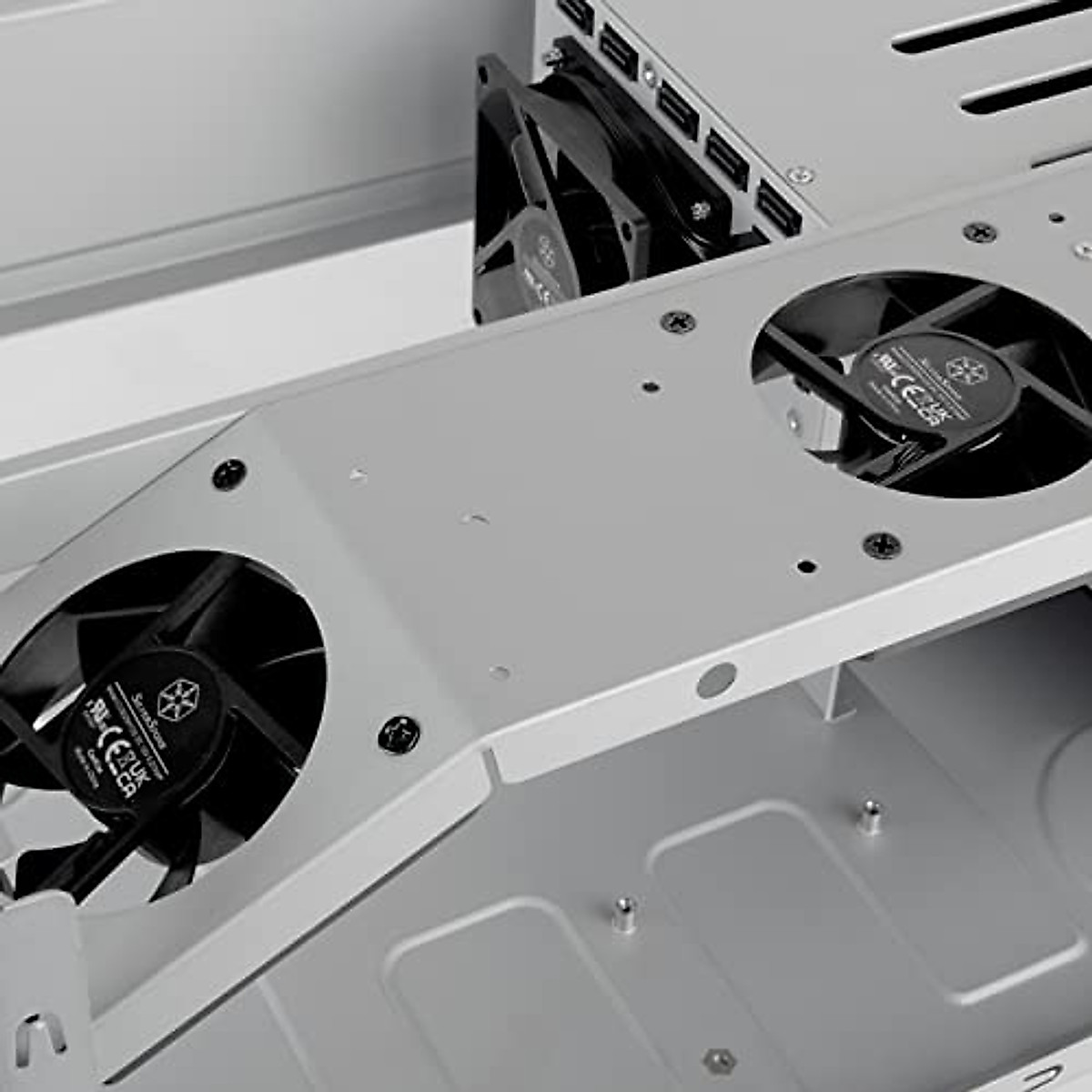 SilverStone Technology CS351 5-Bay SAS-12G / SATA-6G hot-swappable high Performance NAS Chassis, SST-CS351B