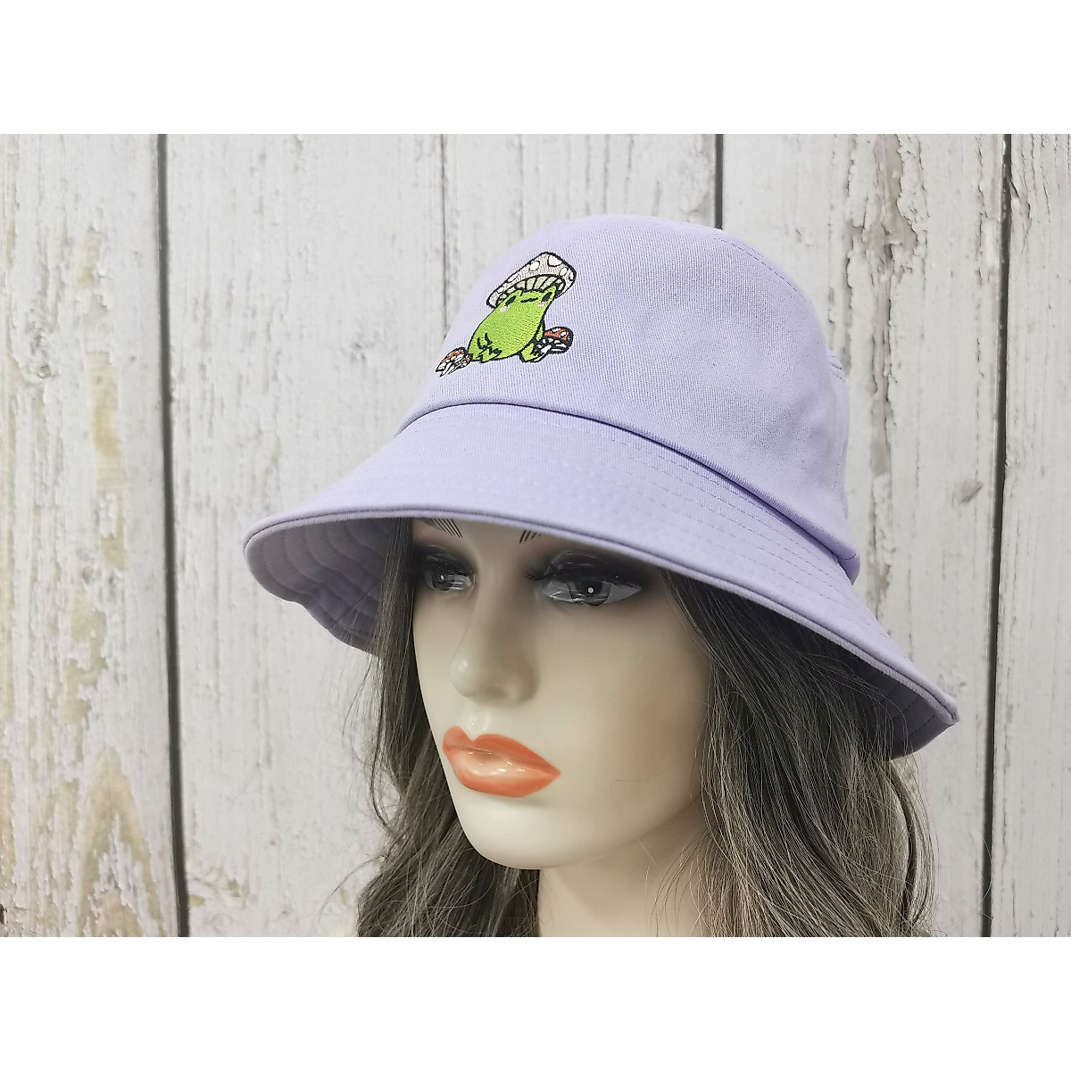 Enodtter Embroidered Frog with Mushroom Bucket Hat for Women Girl Men Kids, Light Purple Embroidery Beach Hat Outdoor Summer Travel Fisherman Cap