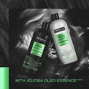 TRESemmé Hydrating Conditioner 4 Count with Jojoba Oleo Essence For Curl Definition and Frizz Protection 28 Oz