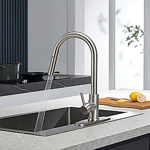 Tohlar Kitchen Sink Faucets with Pull-Down Sprayer, Modern Stainless Steel Single Handle Pull Down Sprayer Faucet with Deck Plate