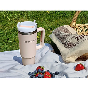 DLOCCOLD 30 oz Stainless Steel Tumbler with Handle, Insulated Tumbler With Lid & Straw, Travel Mug Cup Holder Friendly, Reusable Large Tumbler for for Water, Iced Tea or Coffee, Gift for Men Women