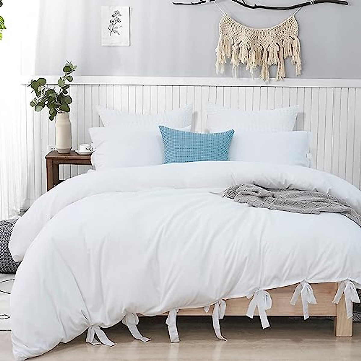 PHF White Duvet Cover Queen Size, Comfy Lightweight Skin-Friendly Comforter Cover Set with Bowknot Bow Ties, Soft Durable Bedding Collection with 2 Pillowcases for All Season, 90" x 90"