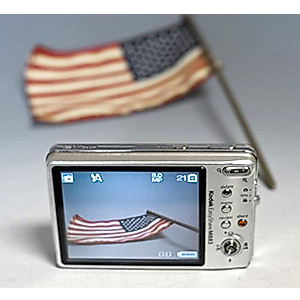 Kodak EasyShare M883 8MP 3x Optical/5x Digital Zoom HD Camera (Silver)