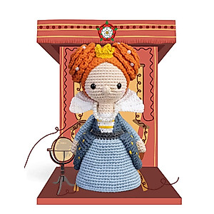 More Crochet Iconic Women: Amigurumi patterns for 15 incredible women who changed the world